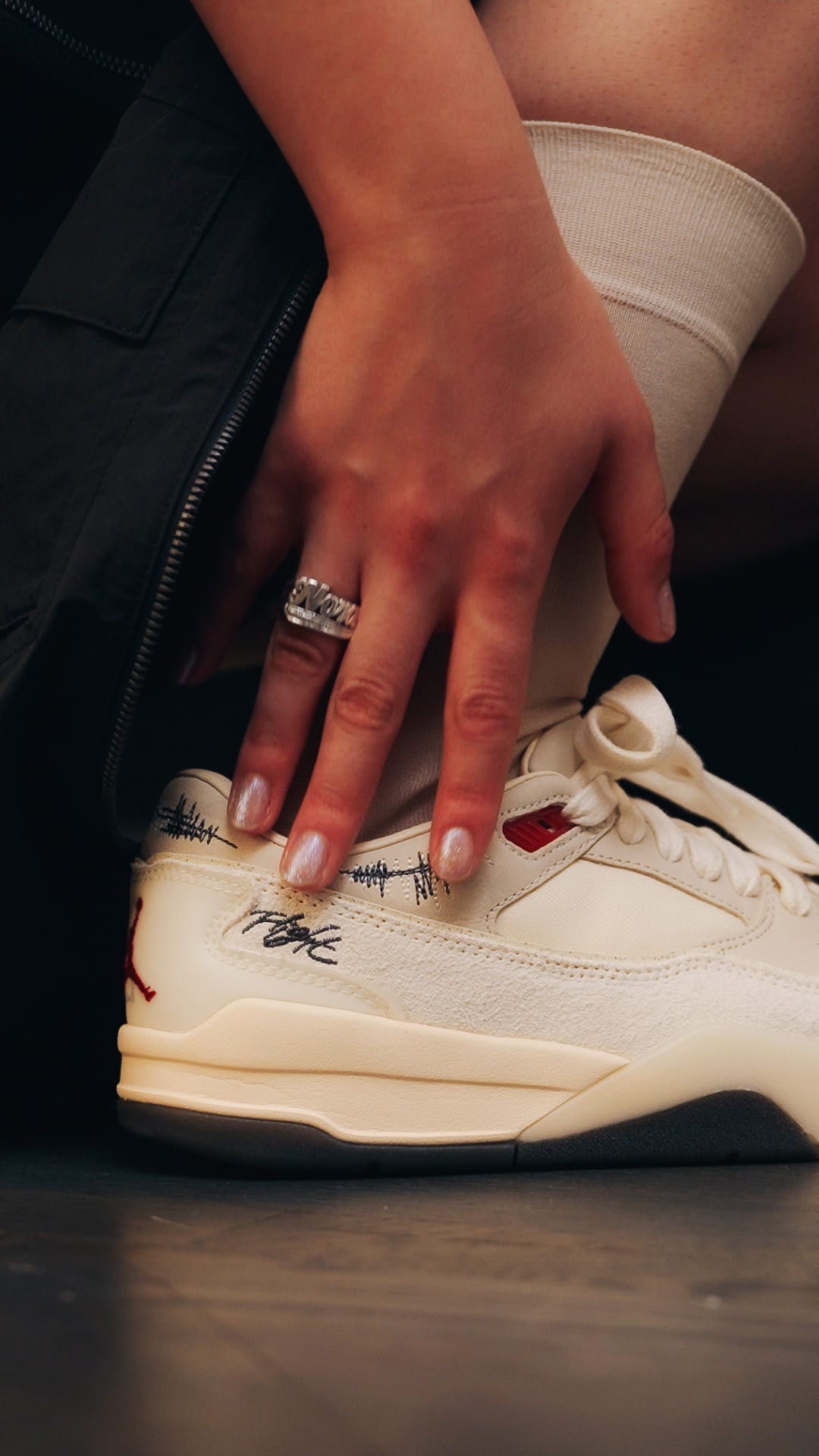 Women's Jordan Flight Court x Téla: Crèpe. Nike SNKRS