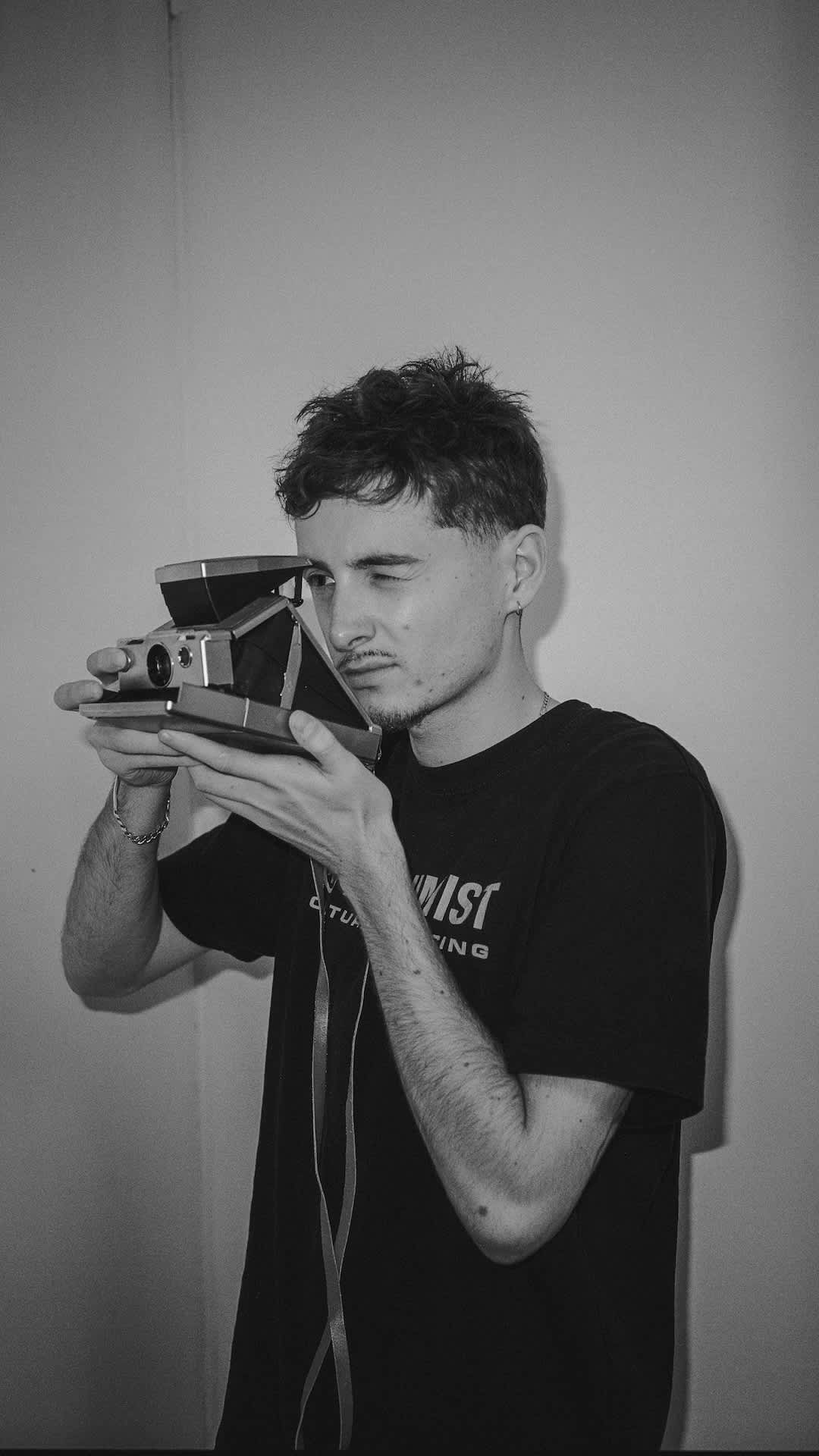 Street SNKRS: Air Max Craze Marseille Launch w/ Saison. Nike SNKRS