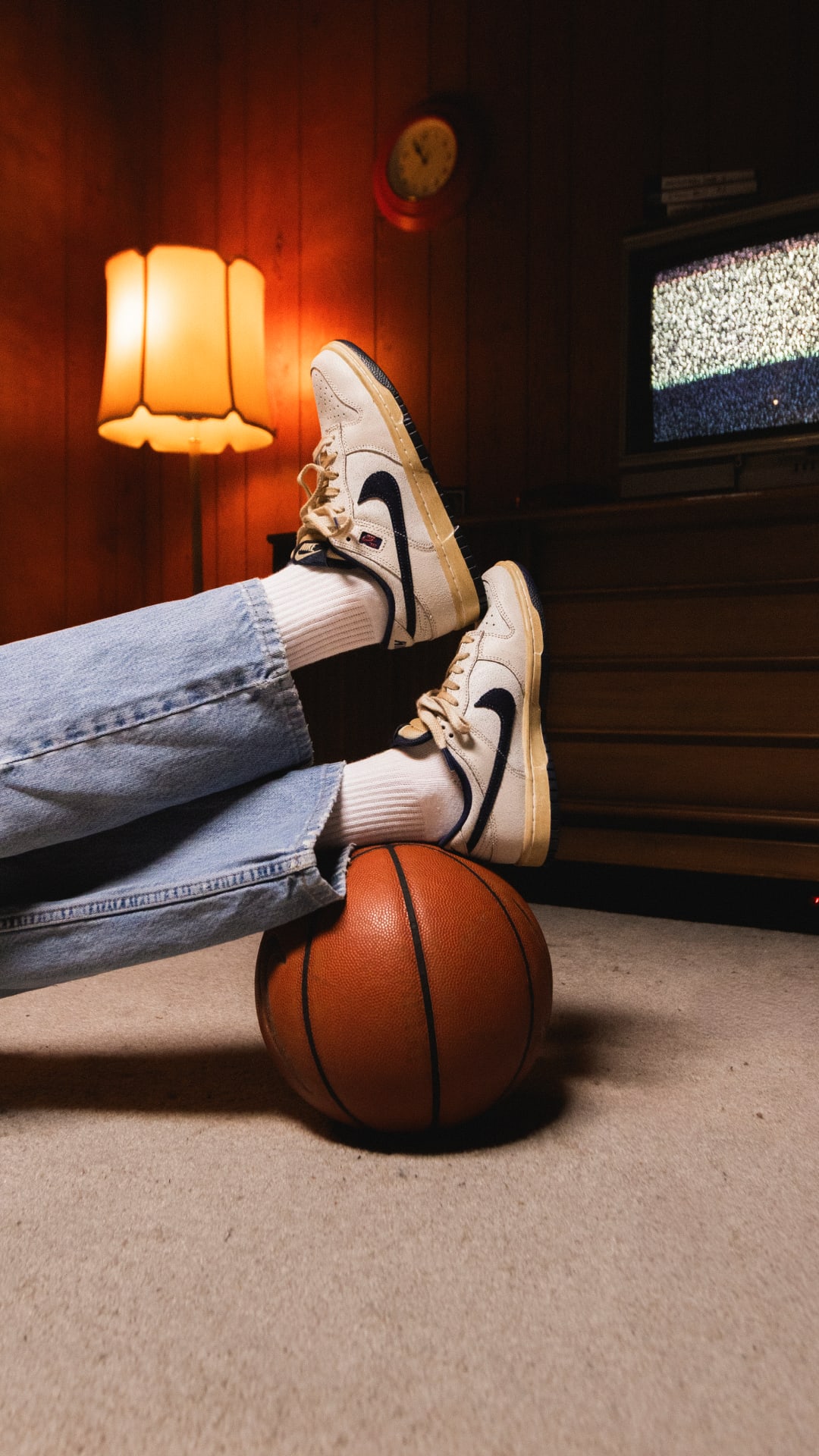 【NIKE公式】Dunk Low x Stranger Things Editorial. Nike SNKRS
