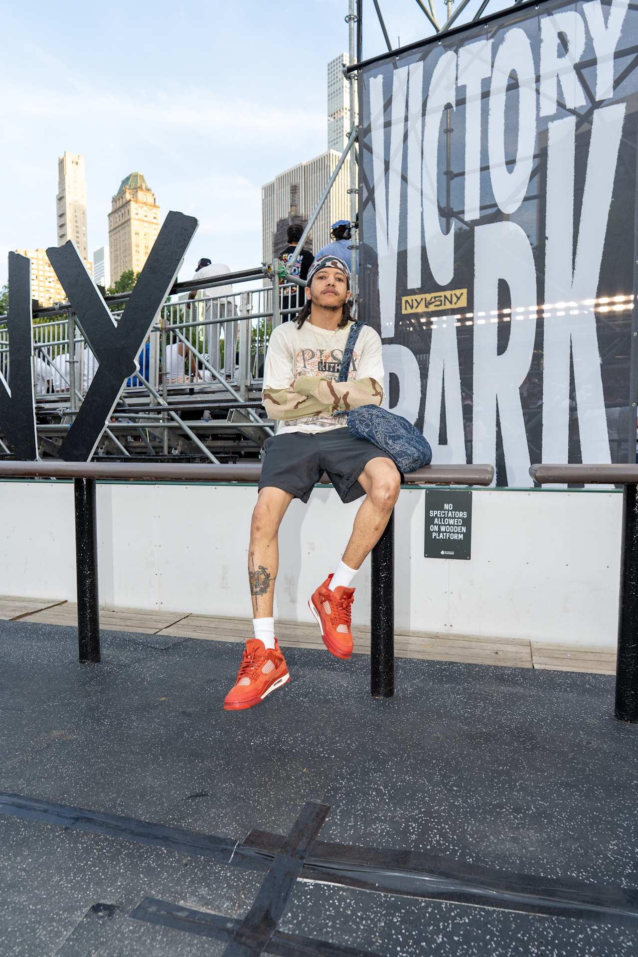 Street SNKRS: Victory Park . Nike SNKRS