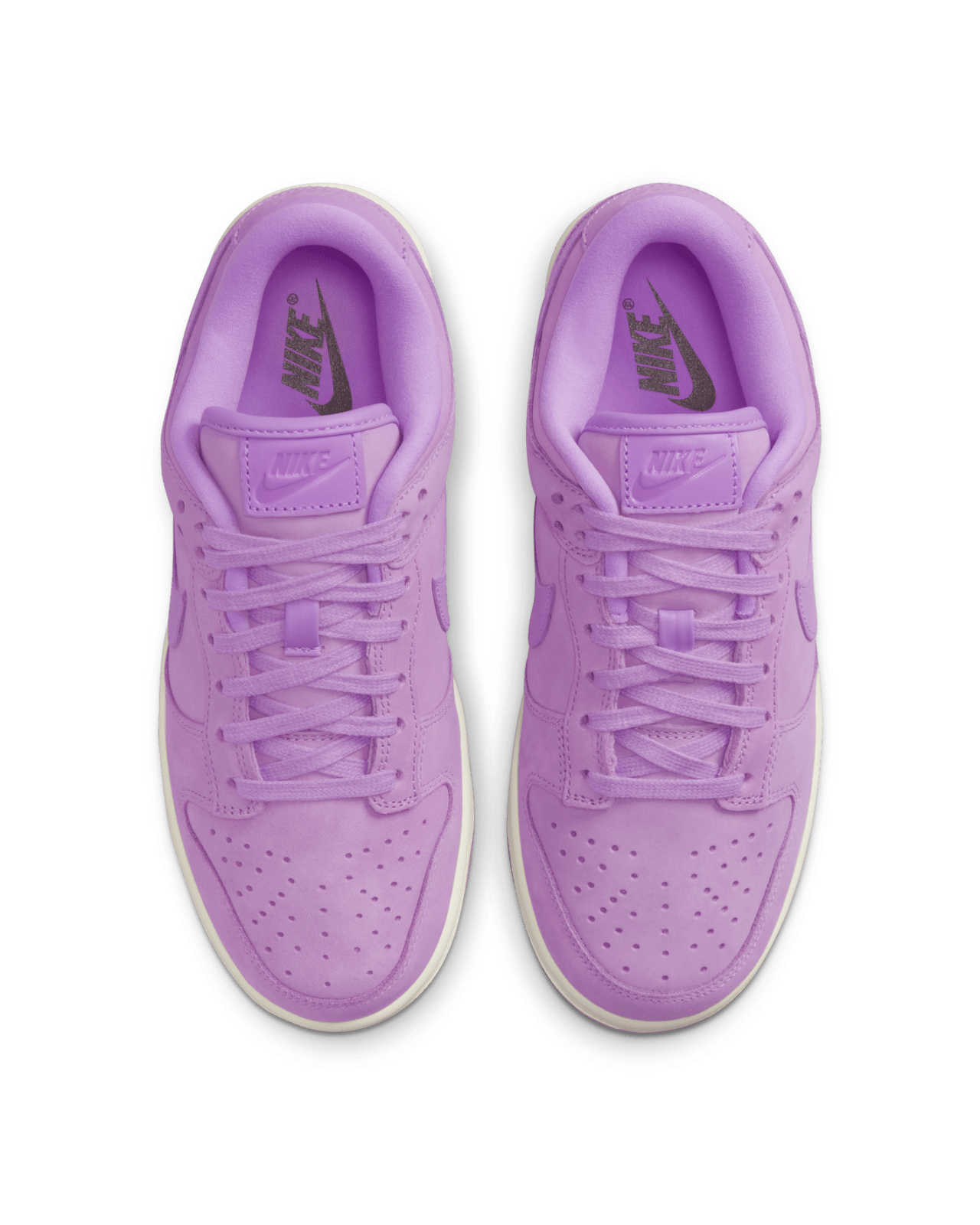 วันเปิดตัว Dunk Low "Rush Fuchsia" ผู้หญิง (DV7415-500) . Nike SNKRS