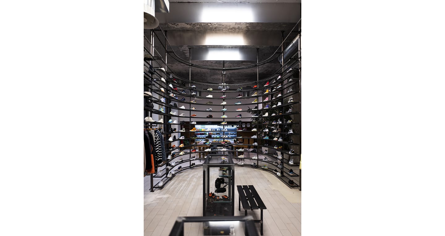 TALKING SHOP: ONE BLOCK DOWN. Nike SNKRS