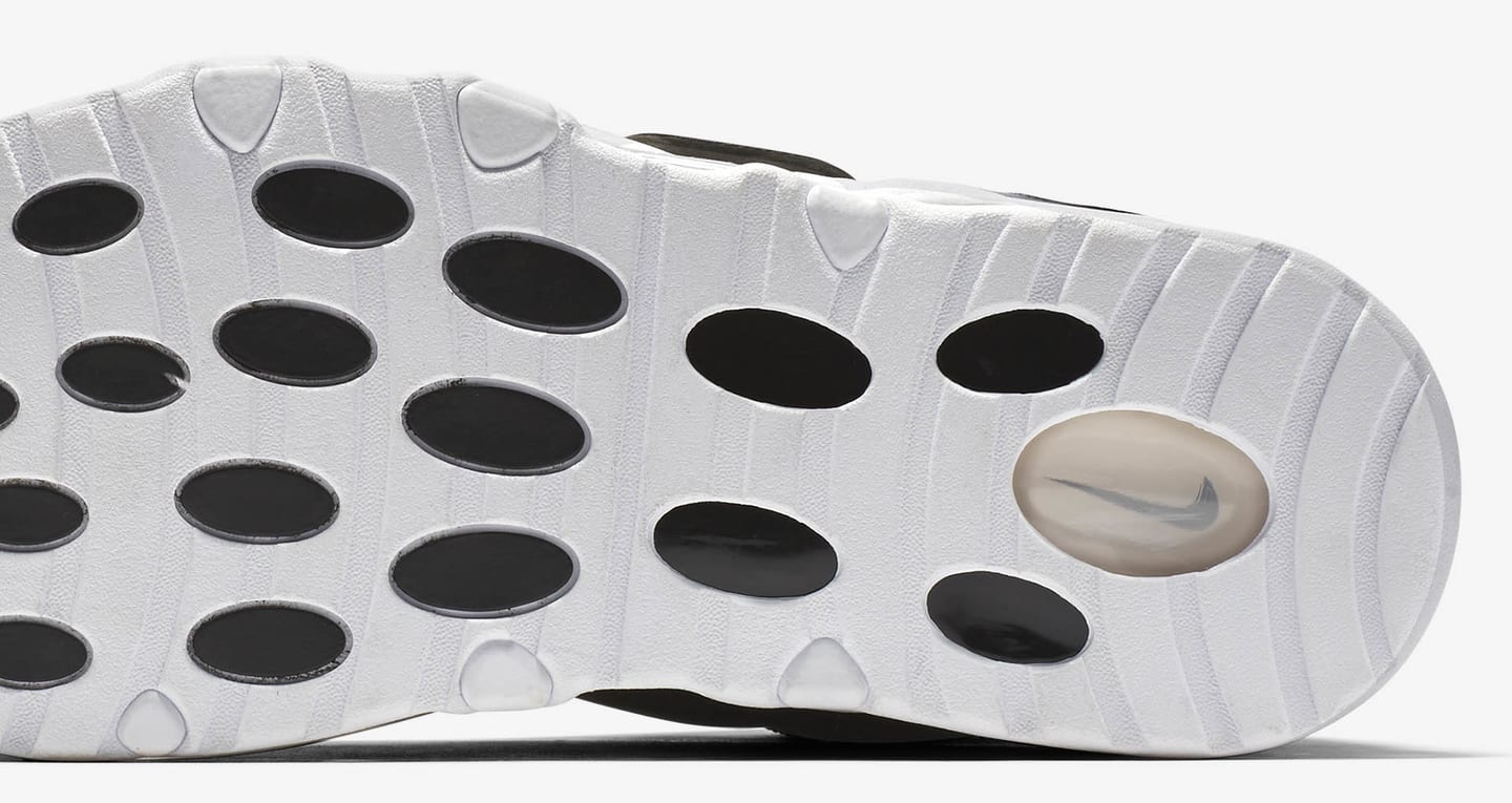 Nike Max Uptempo 'černá a bílá'. Nike⁠ SNKRS