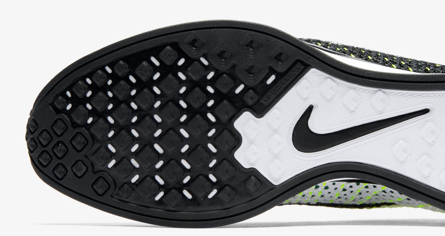 Nike Flyknit Racer 'Race Tones'. Nike SNKRS