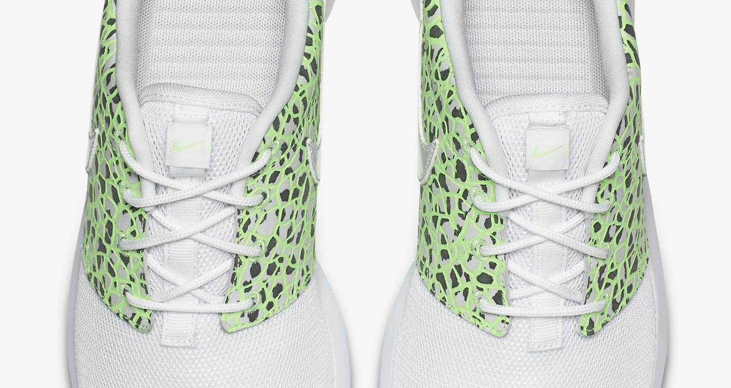 Women's Nike Roshe One 'Ghost Green'. Nike SNKRS