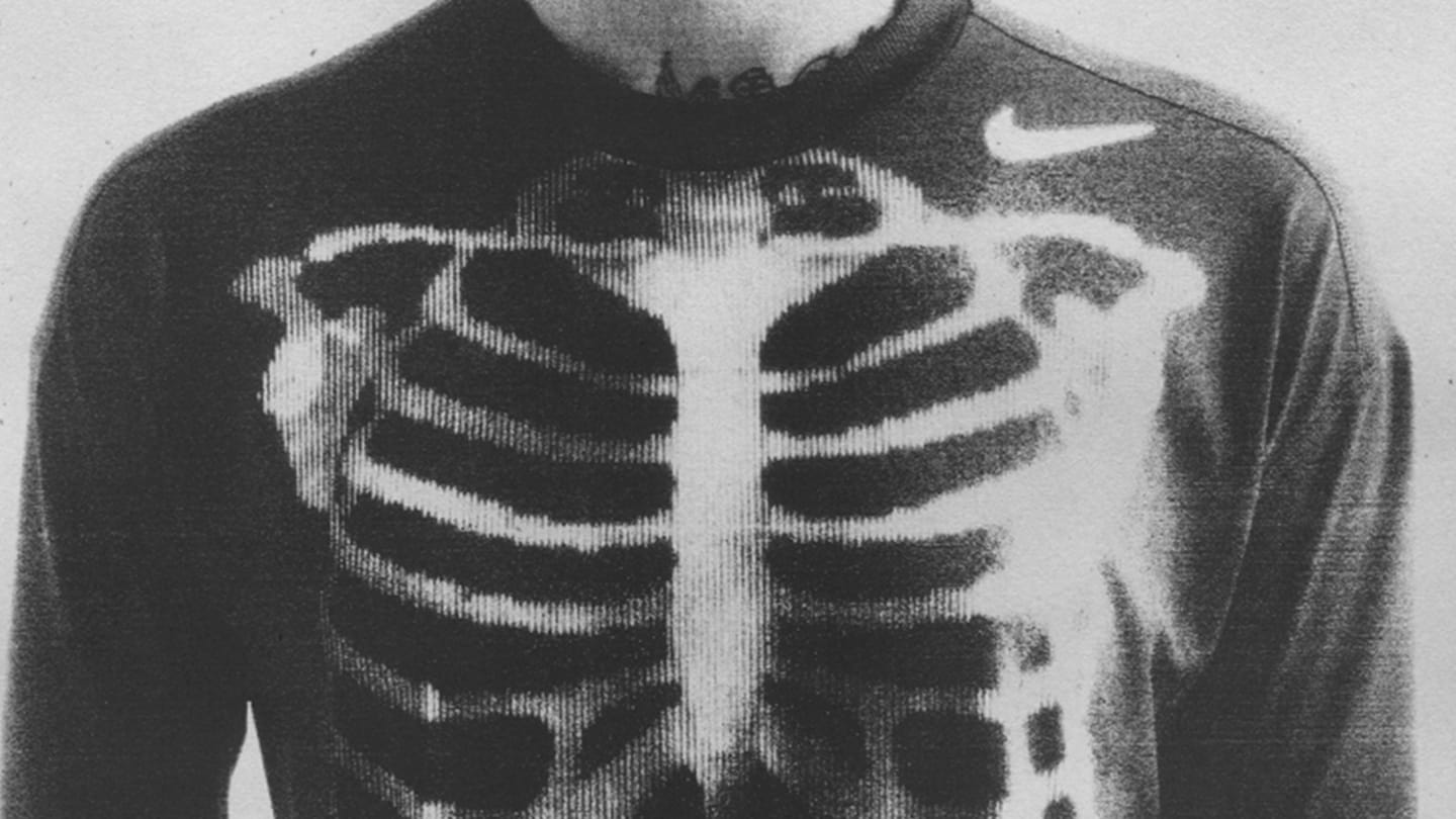 Nike Skeleton 服飾系列發售日期. Nike SNKRS