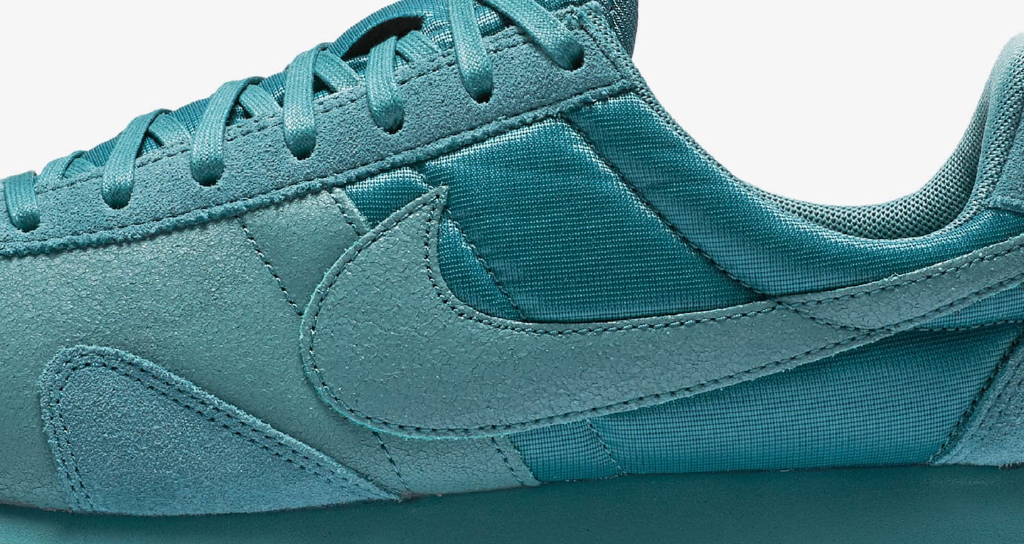 Women's Nike Pre Montreal Racer Premium 'Smokey Blue'. Nike SNKRS