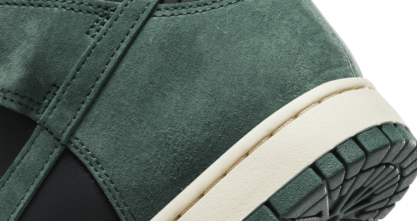 Dunk High 'Faded Spruce' (DQ7679-002) Release Date. Nike SNKRS