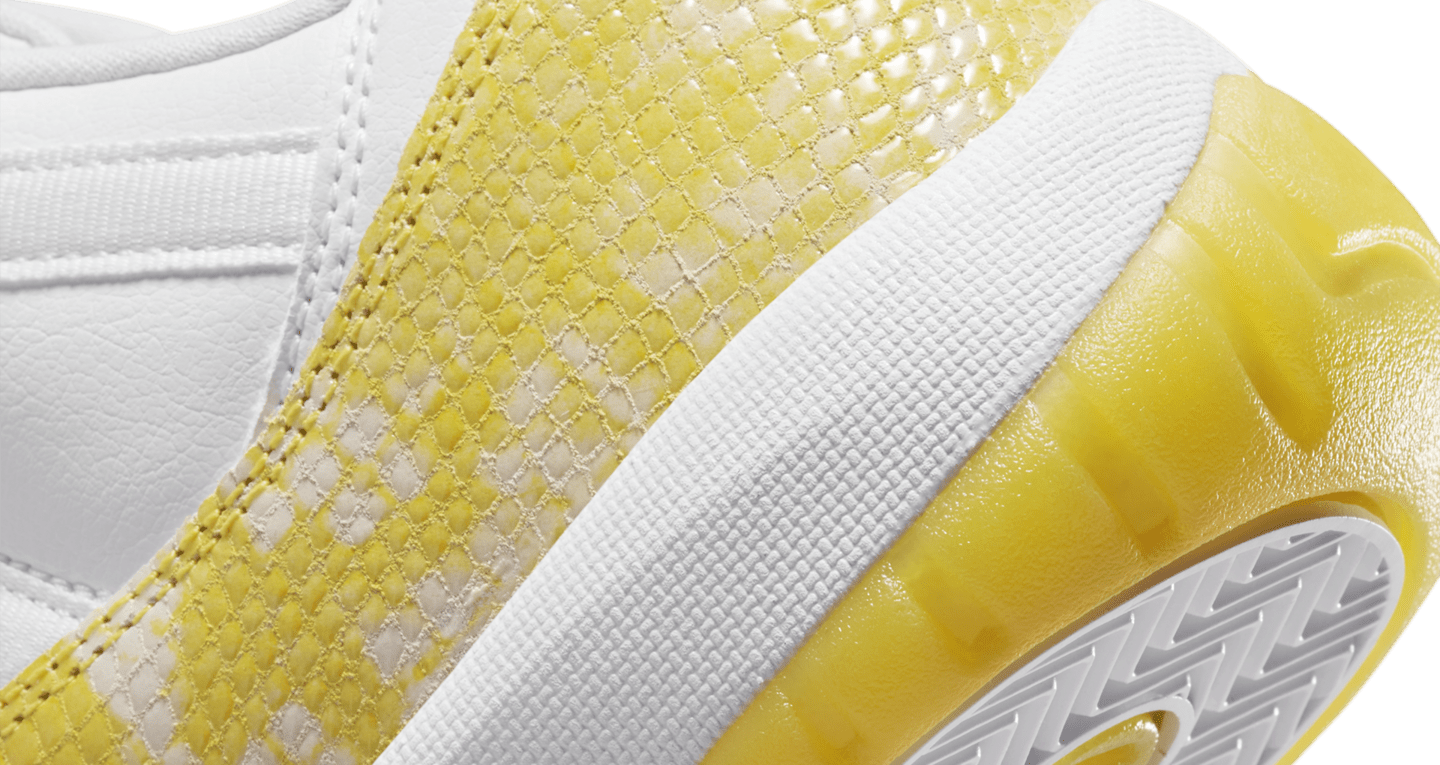 Younger Kids' Jordan 11 'Yellow Snakeskin' (580522-107). Nike SNKRS