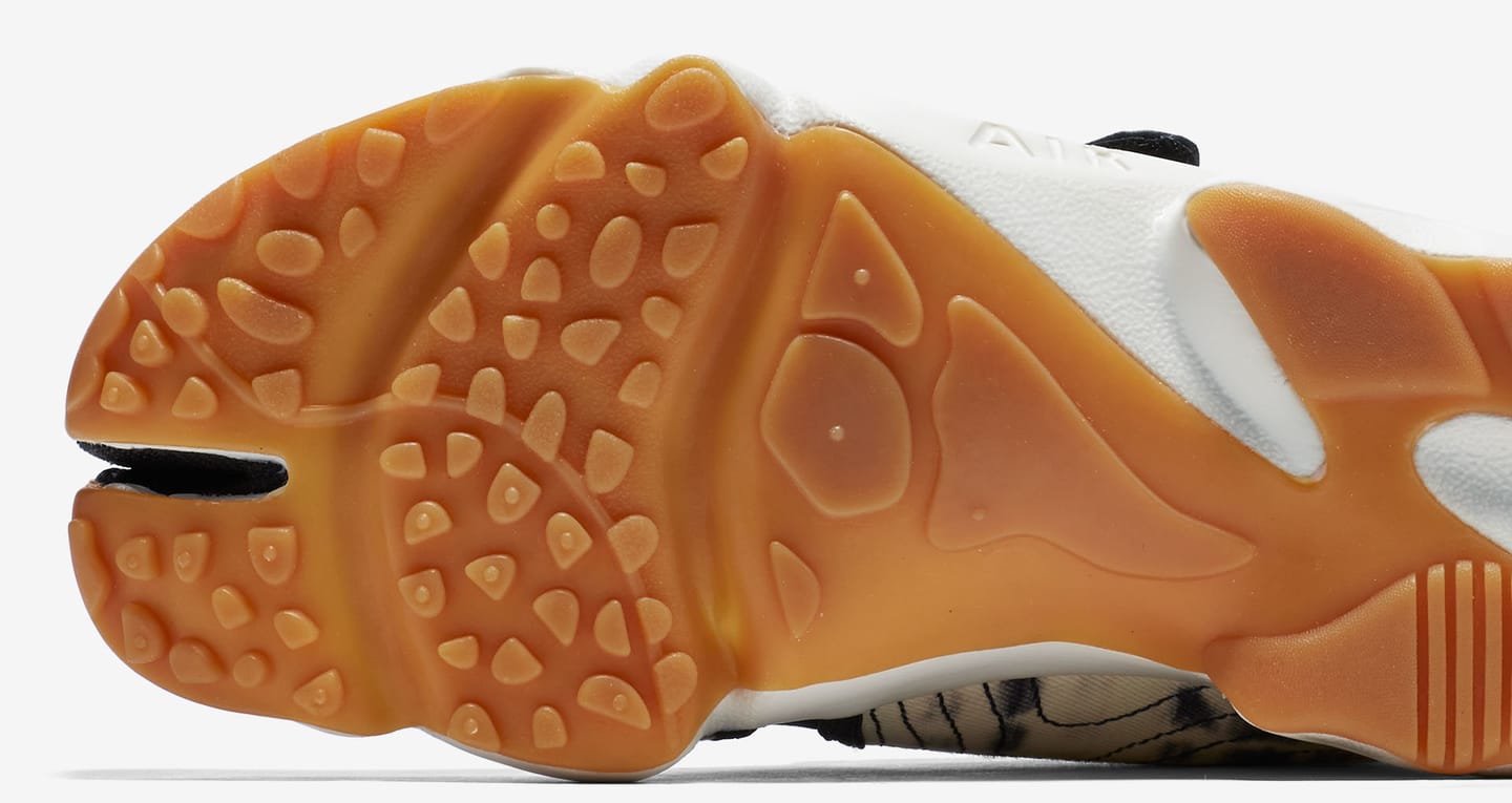 Women's Nike Air Rift 'From The Valley' Navy Cream. Nike SNKRS