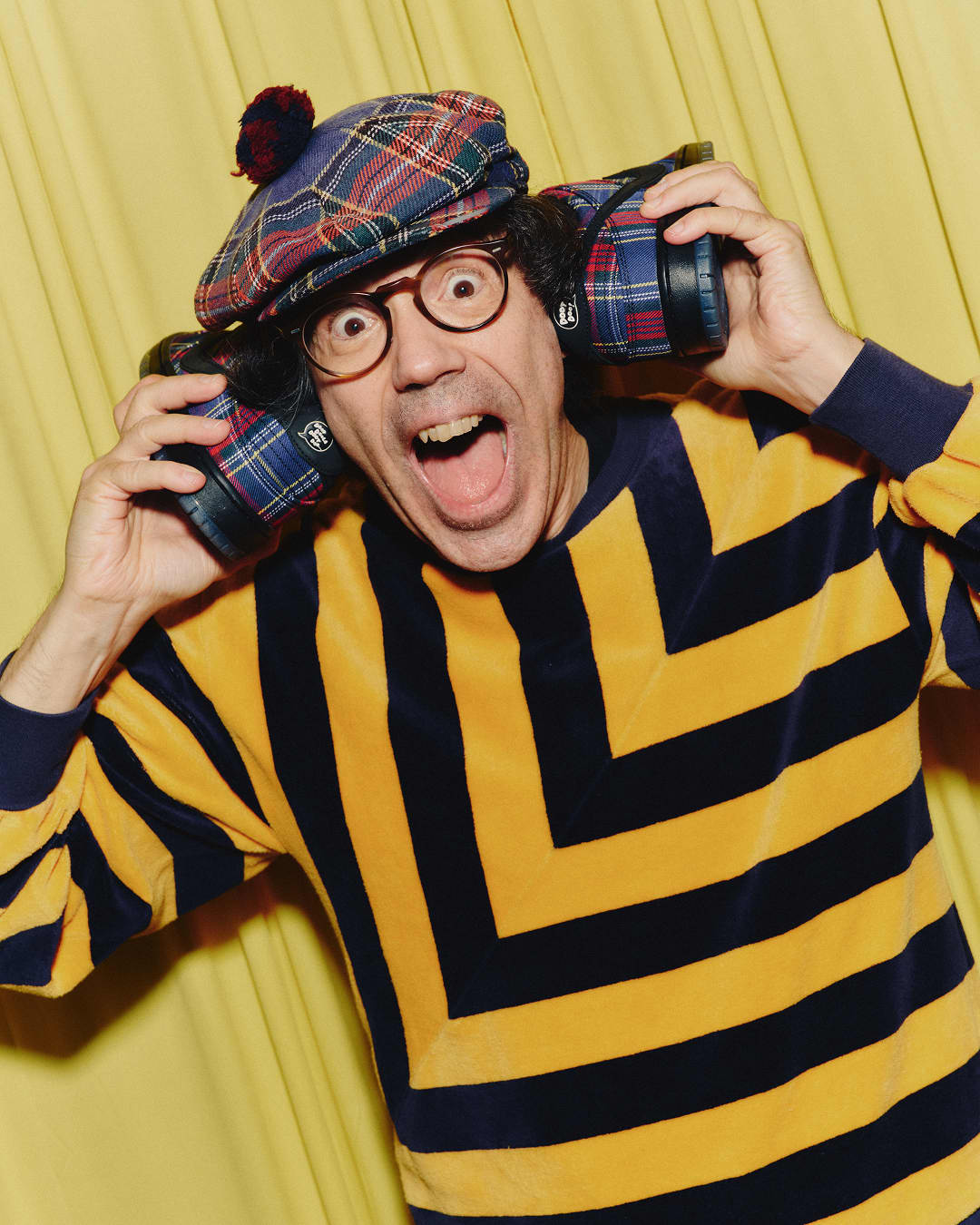 Nike SB Dunk Low x Nardwuar. Nike SNKRS