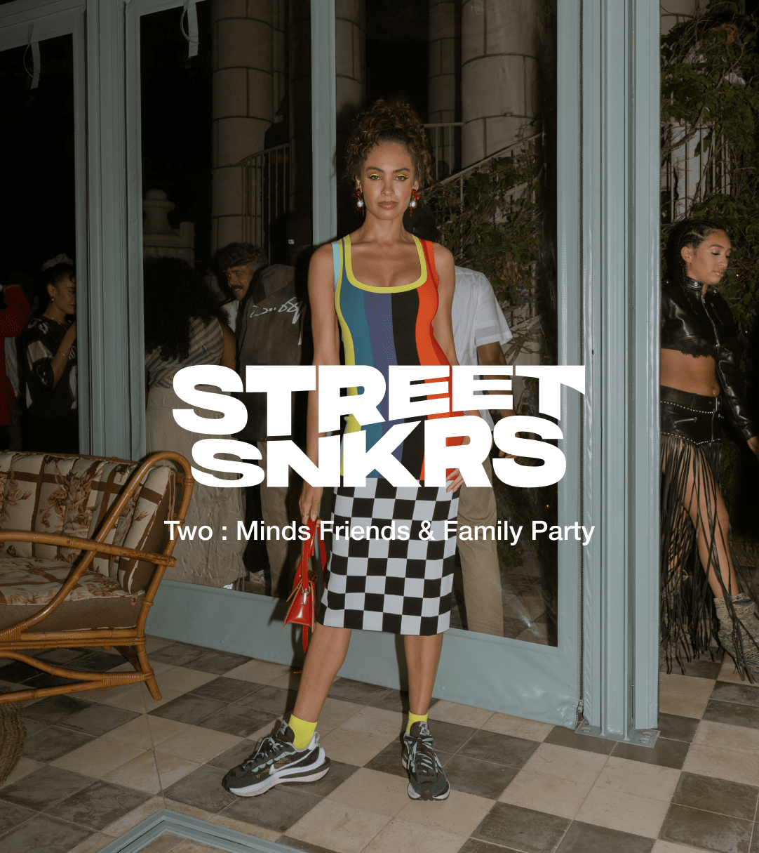 Street SNKRS: Two : Minds Friends & Family Party. Nike SNKRS