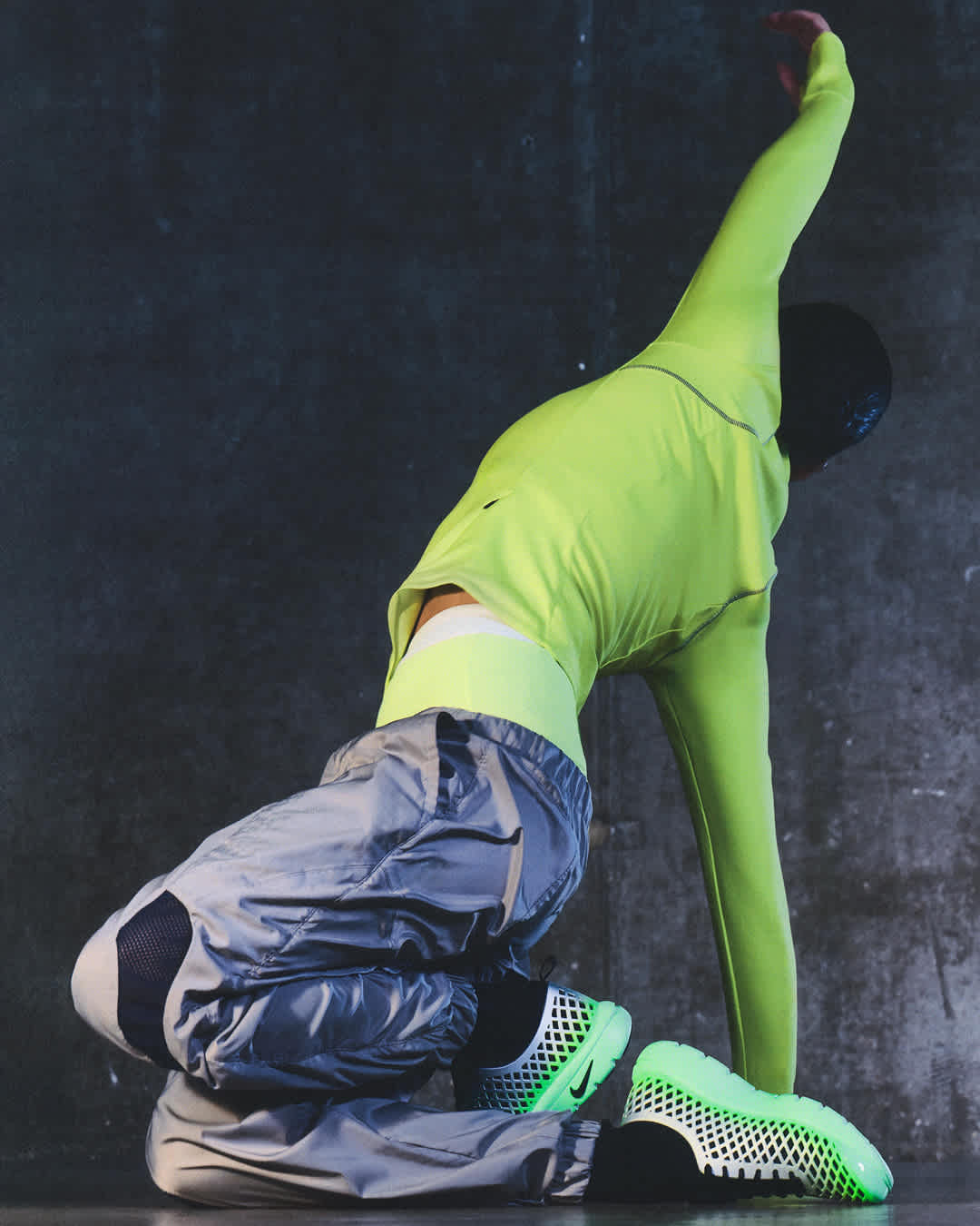 Rejuven8 in Motion: Minimalist built for maximal expression. Nike SNKRS