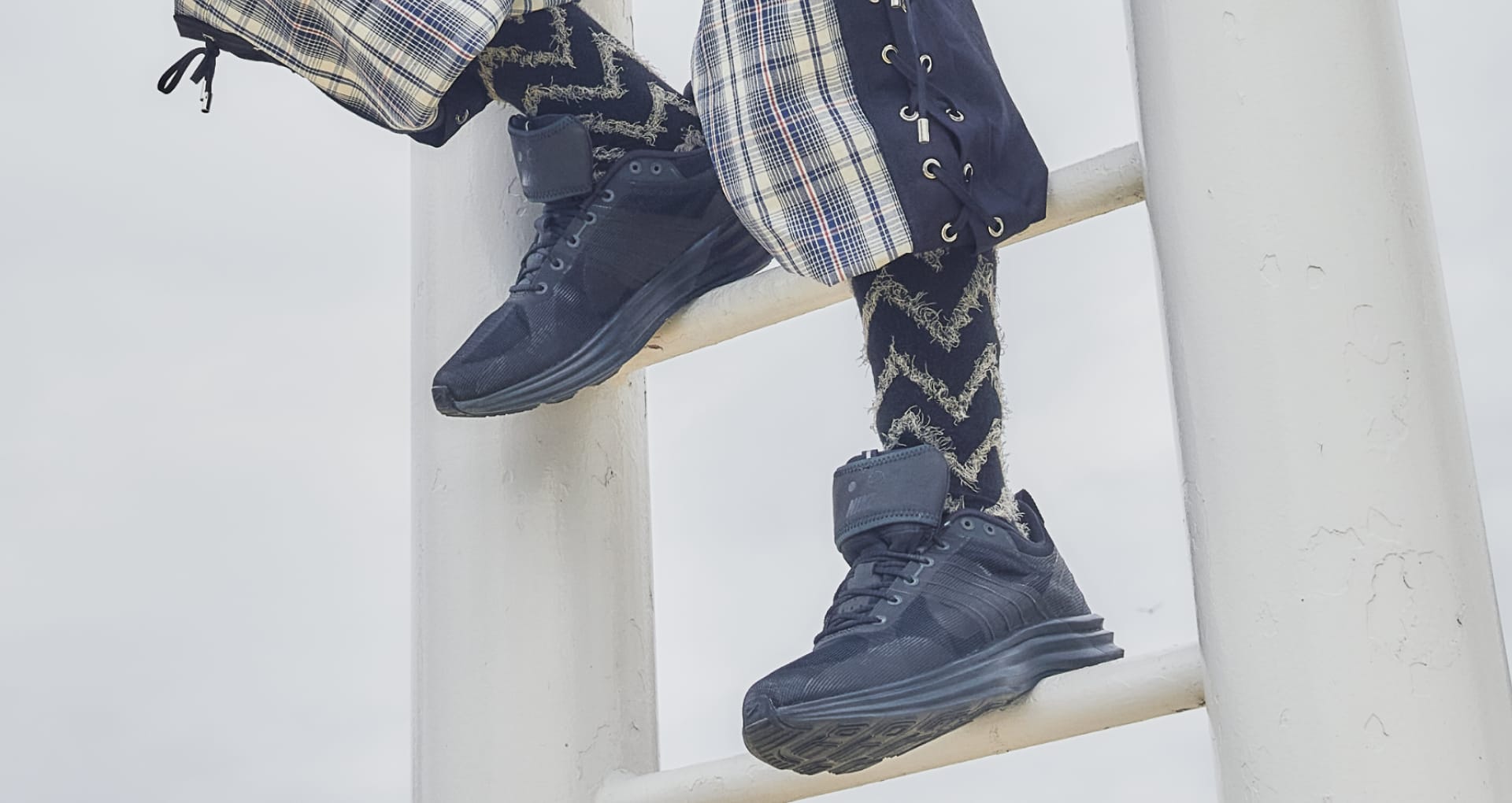 【NIKE公式】ルナ ローム 'Dark Smoke Grey' (DV2440-002 / LUNAR ROAM). Nike SNKRS JP