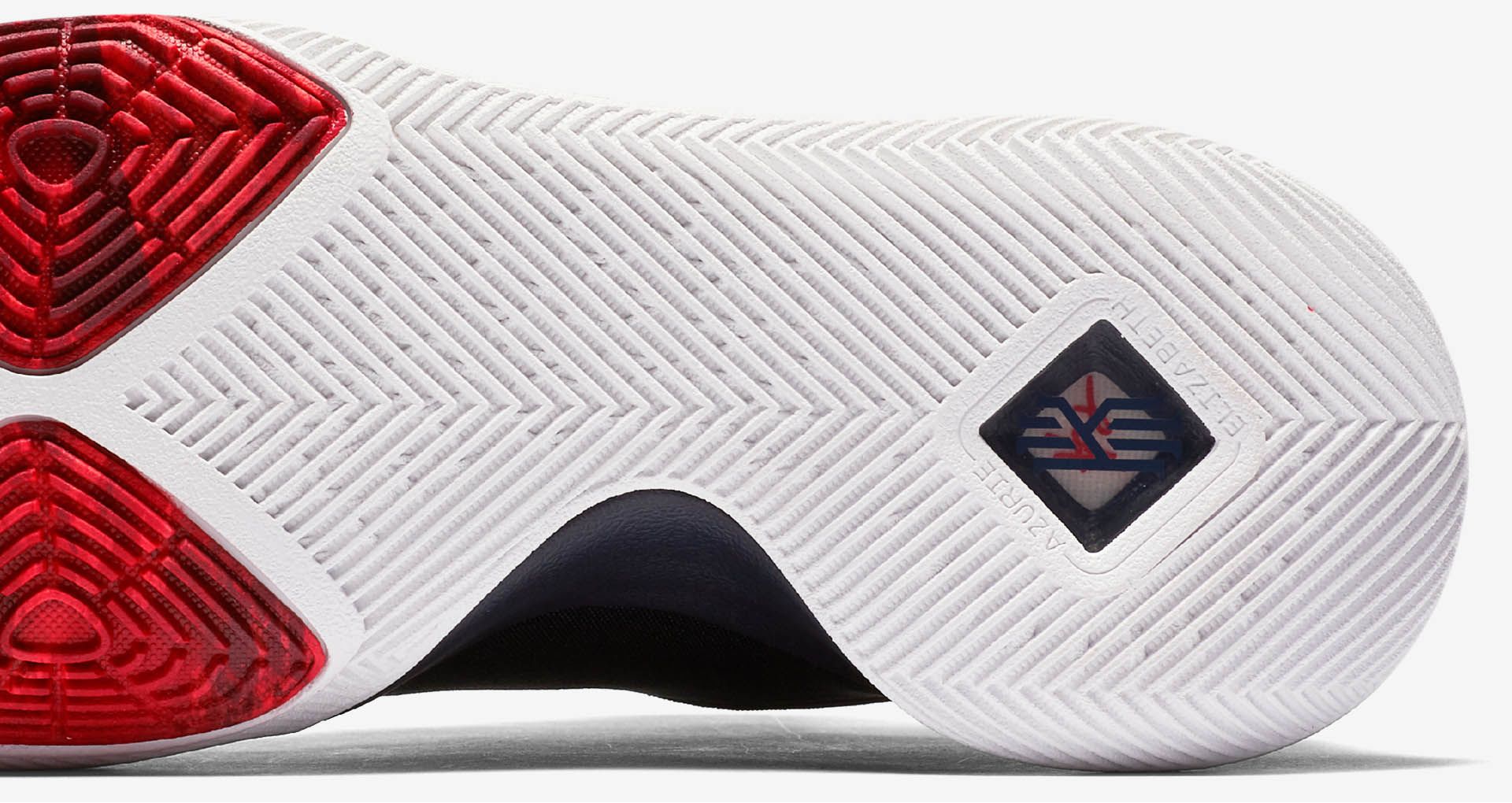 Kyrie 3 'Samurai'. Nike SNKRS DK