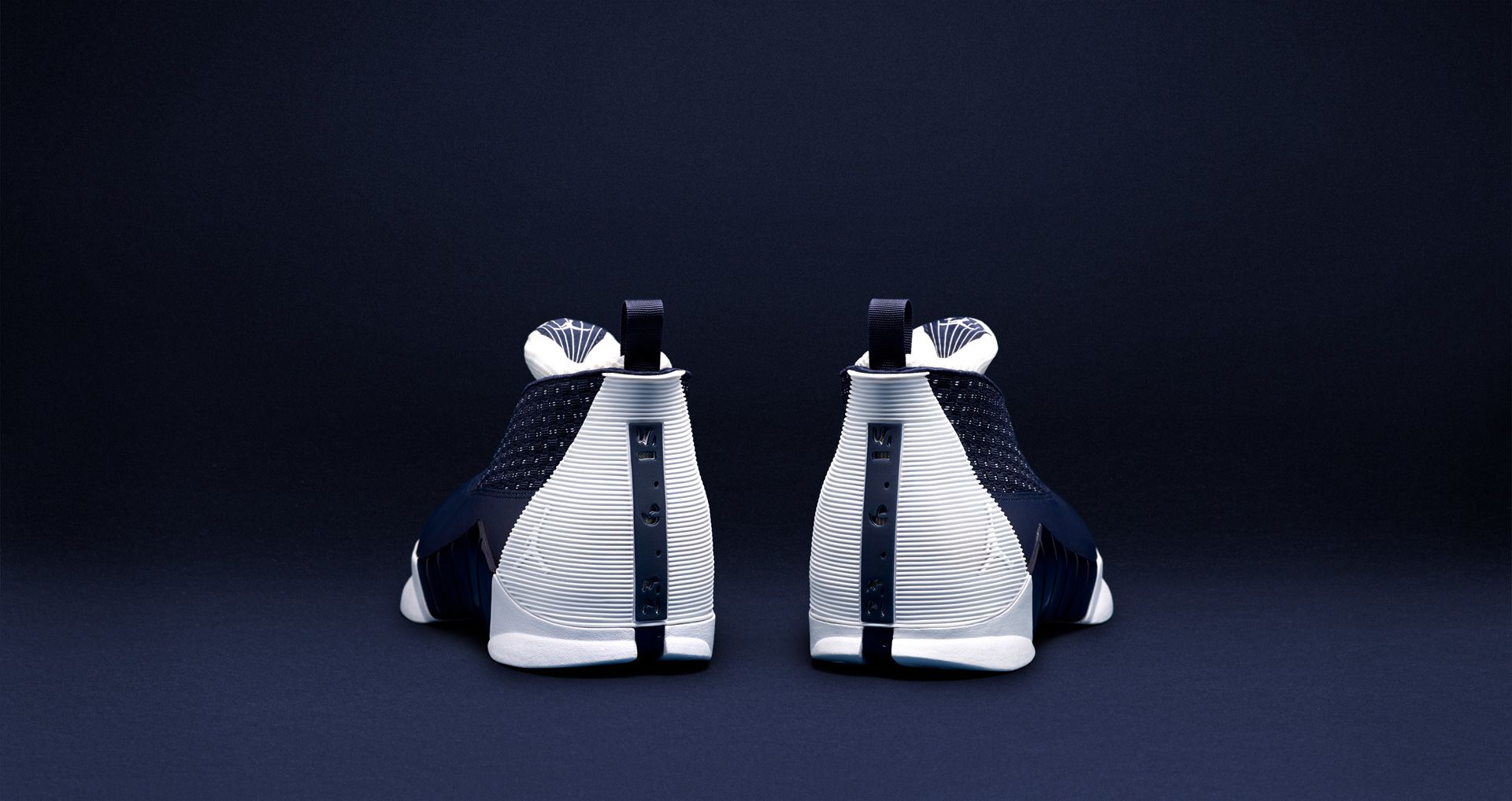 Air Jordan 15 Retro 'Obsidian'. Nike SNKRS GB