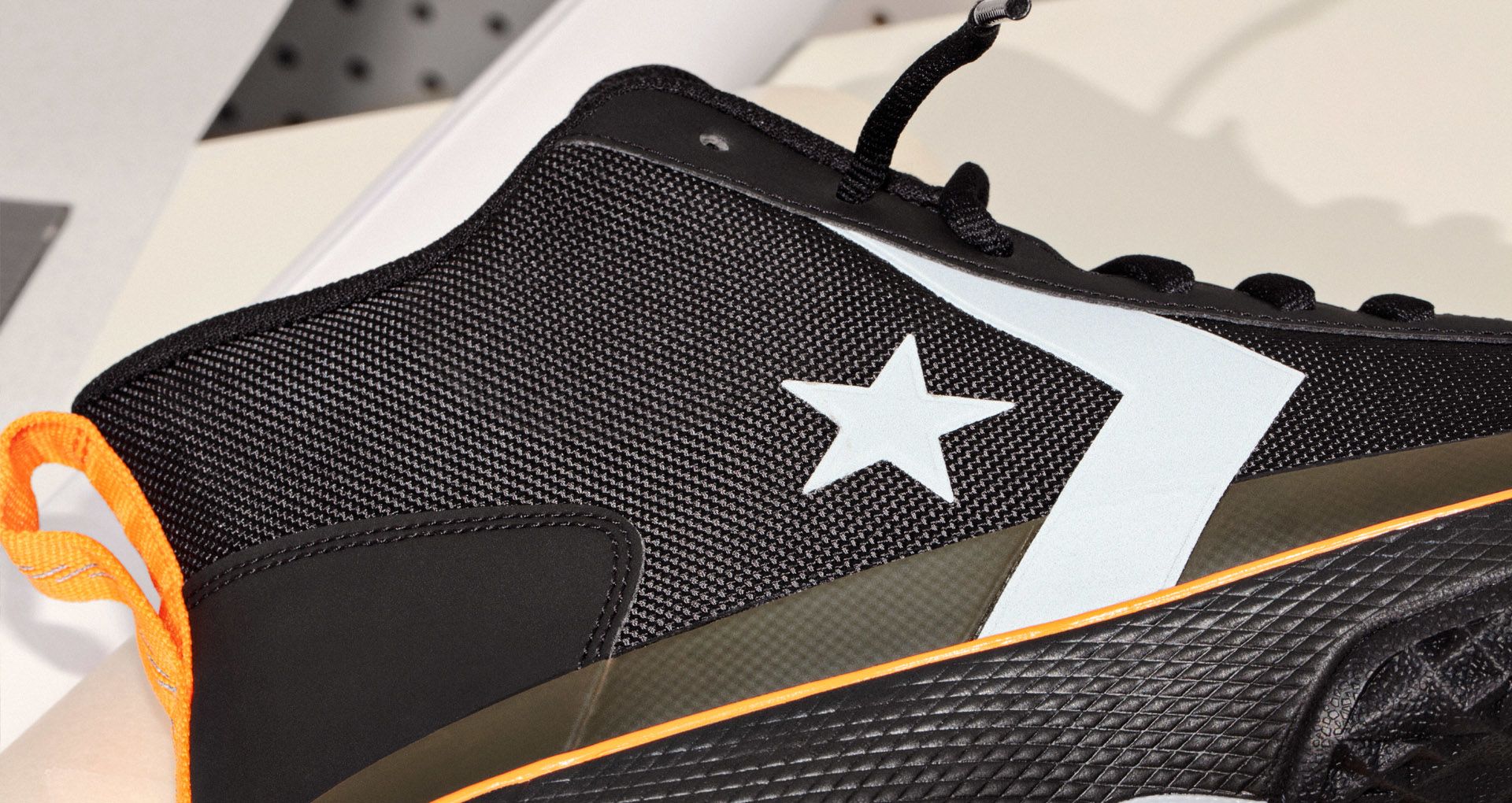 Star Series BB: Converse x Tinker Hatfield. Nike SNKRS