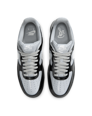 에어 포스 1 '07 x Syna 'Black and Light Smoke Grey'(IO9974-010) 출시일. Nike SNKRS