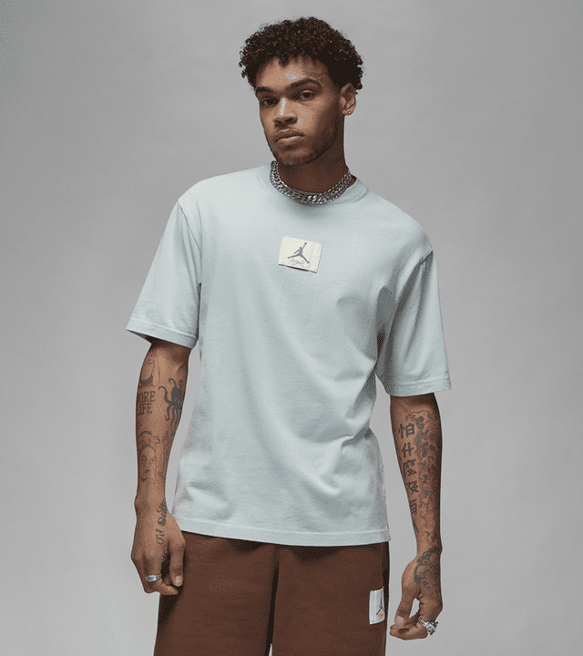 Fecha de lanzamiento de la colección de ropa Jordan x TITAN. Nike SNKRS MX