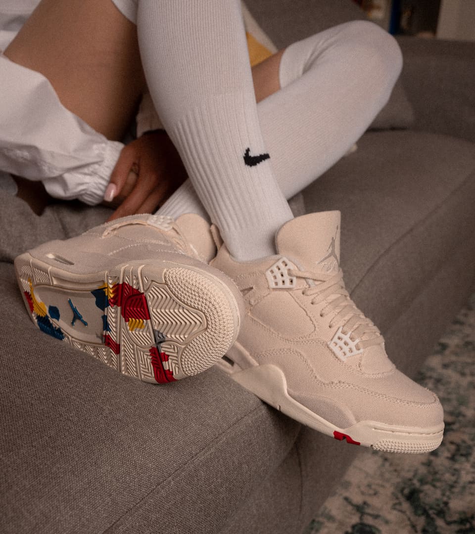 SNKRS Style: AJ4 Blank Canvas - Allison Fullin. Nike SNKRS PT