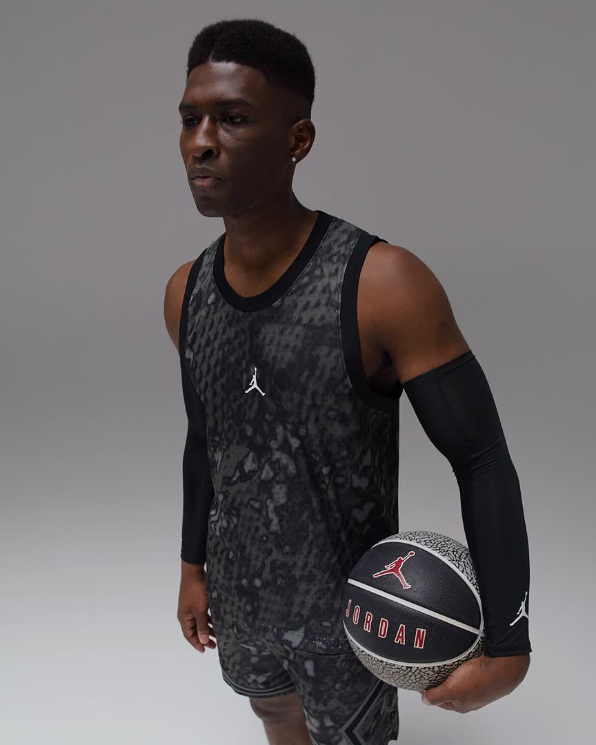 Jordan Sport Men's Diamond Shorts. Nike ID
