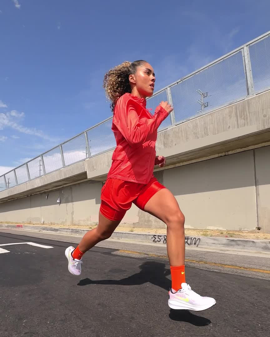 Nike Vomero 17 Women's Road Running Shoes. Nike HU