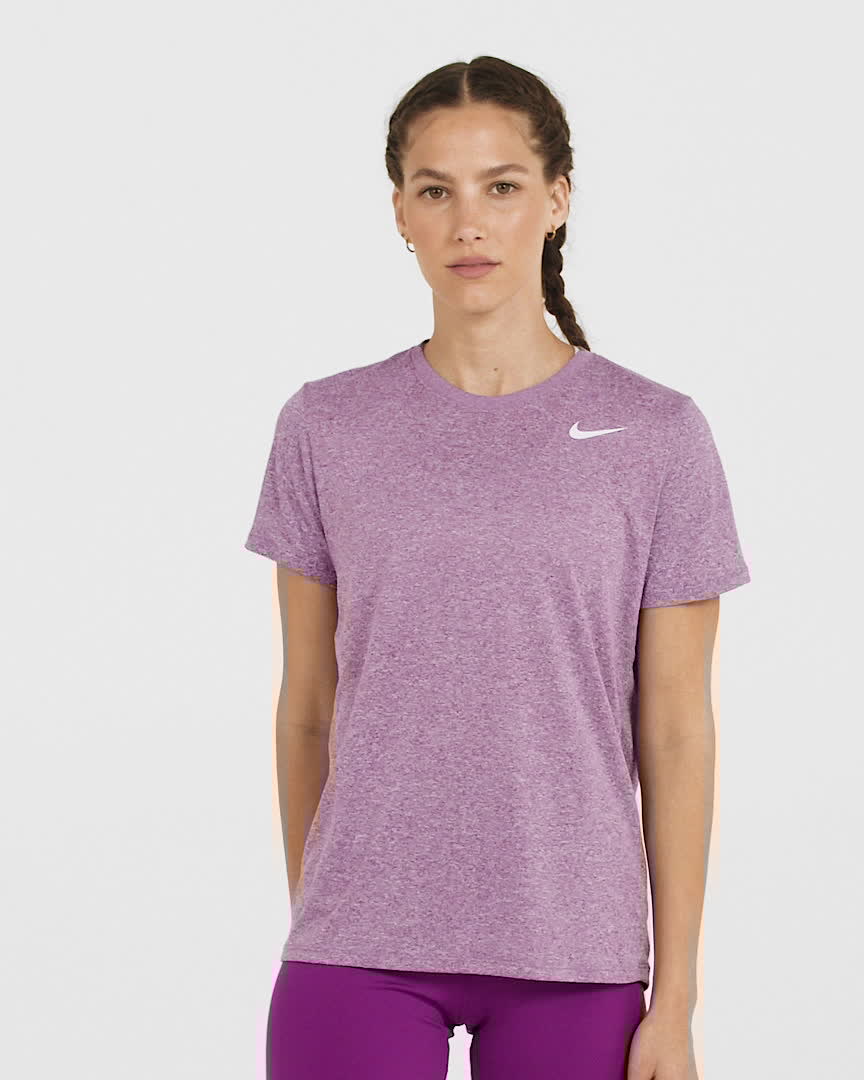 Playera para mujer Nike Dri-FIT. Nike MX