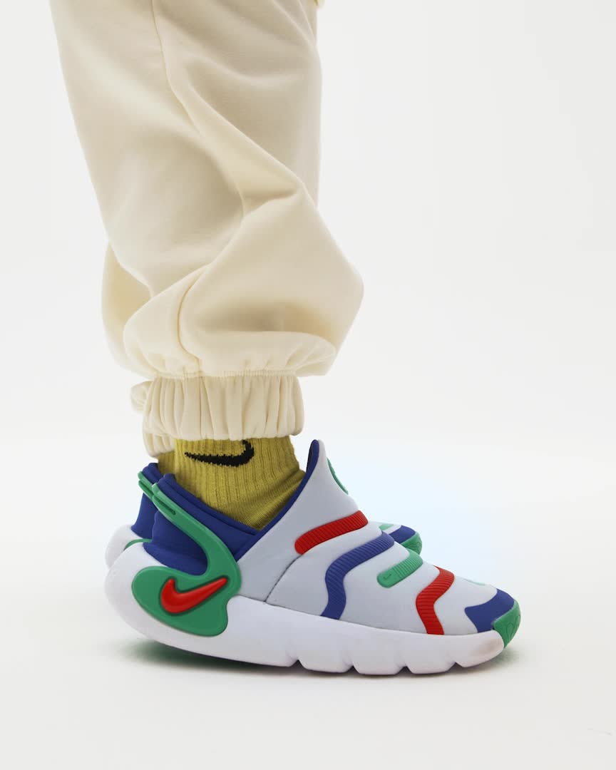 Nike Dynamo 2 EasyOn Younger Kids' Shoes. Nike SG