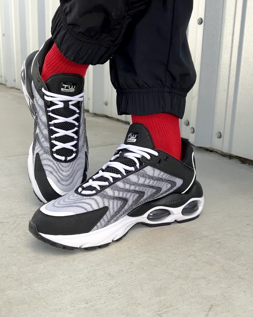 Nike Air Max TW Men's Shoes. Nike SI