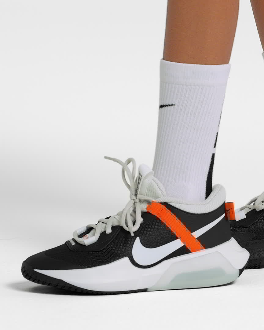 Nike Air Zoom Crossover Older Kids' Basketball Shoes. Nike DK