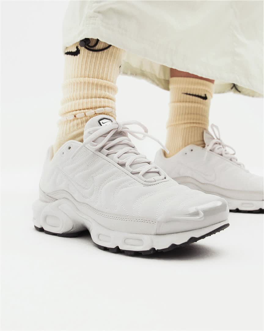 Nike Air Max Plus Women's Shoes. Nike IE